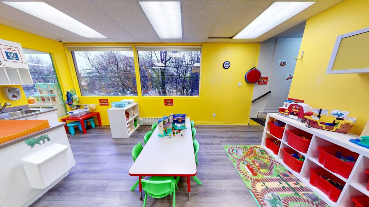 Garderie 123 Mes Premiers Pas - Garderie de jours et soirs Montréal