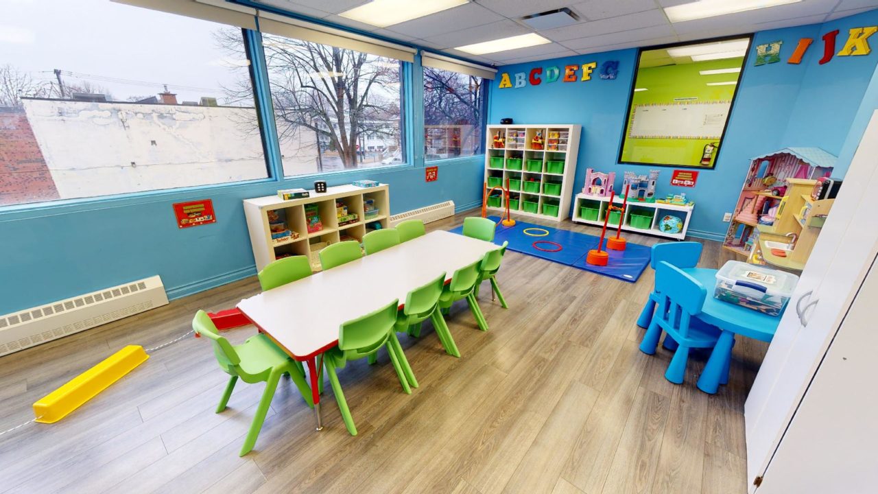 Garderie 123 Mes Premiers Pas - Garderie de jours et soirs Montréal